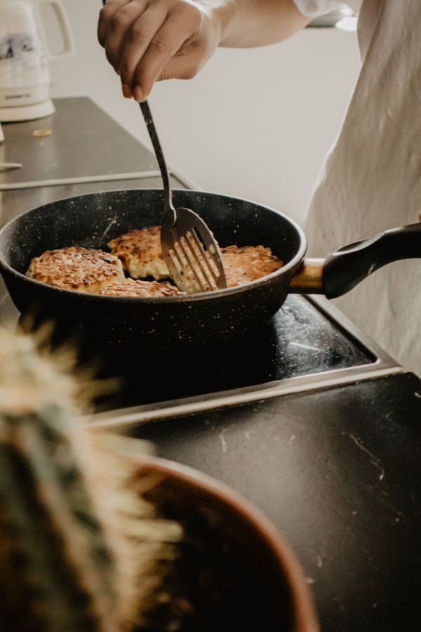 How To Make Your Home Smell Good After Those Stinky Dinners